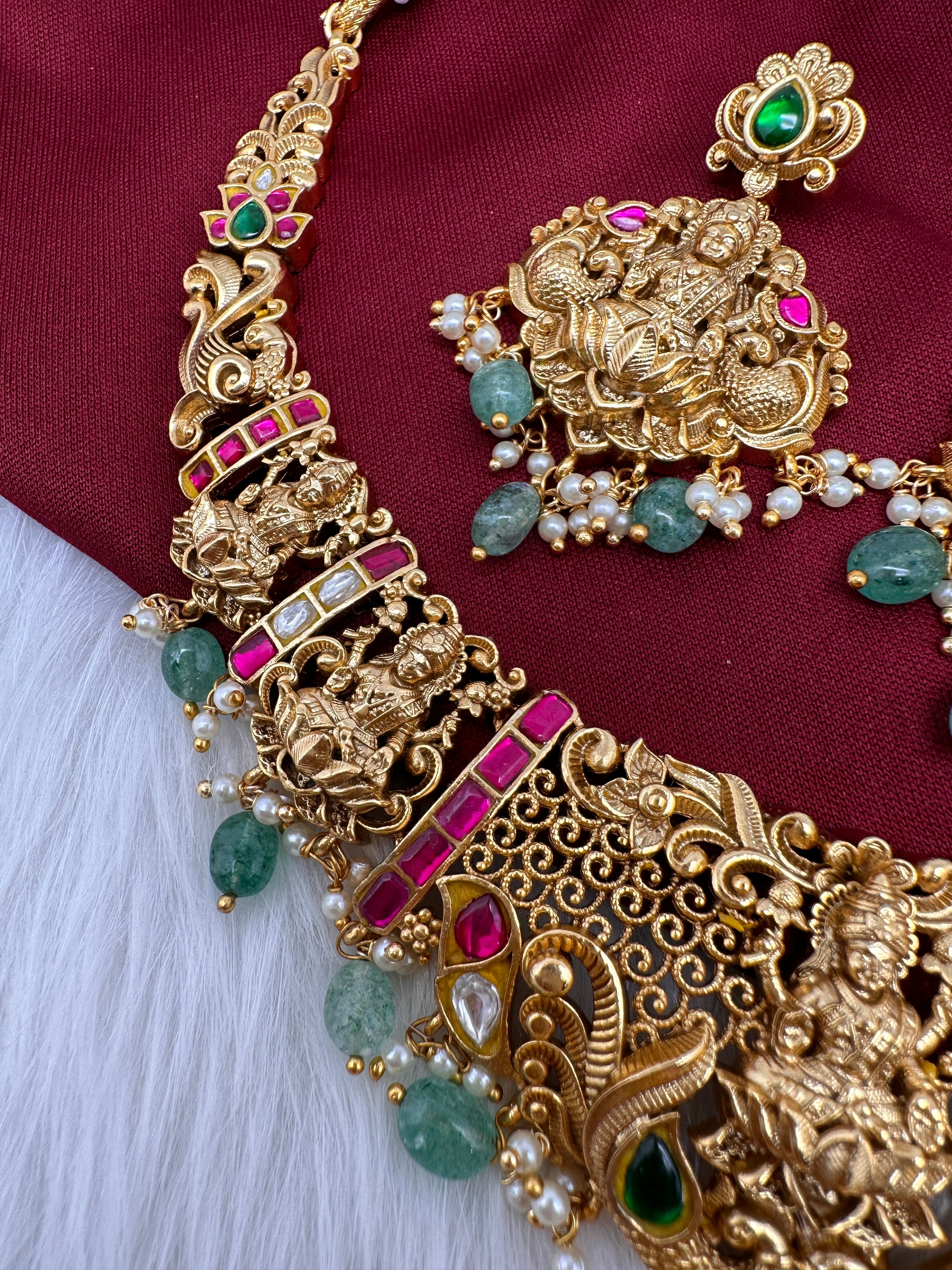 Goddess Lakshmi Nakshi Jadau Kundan Short Necklace