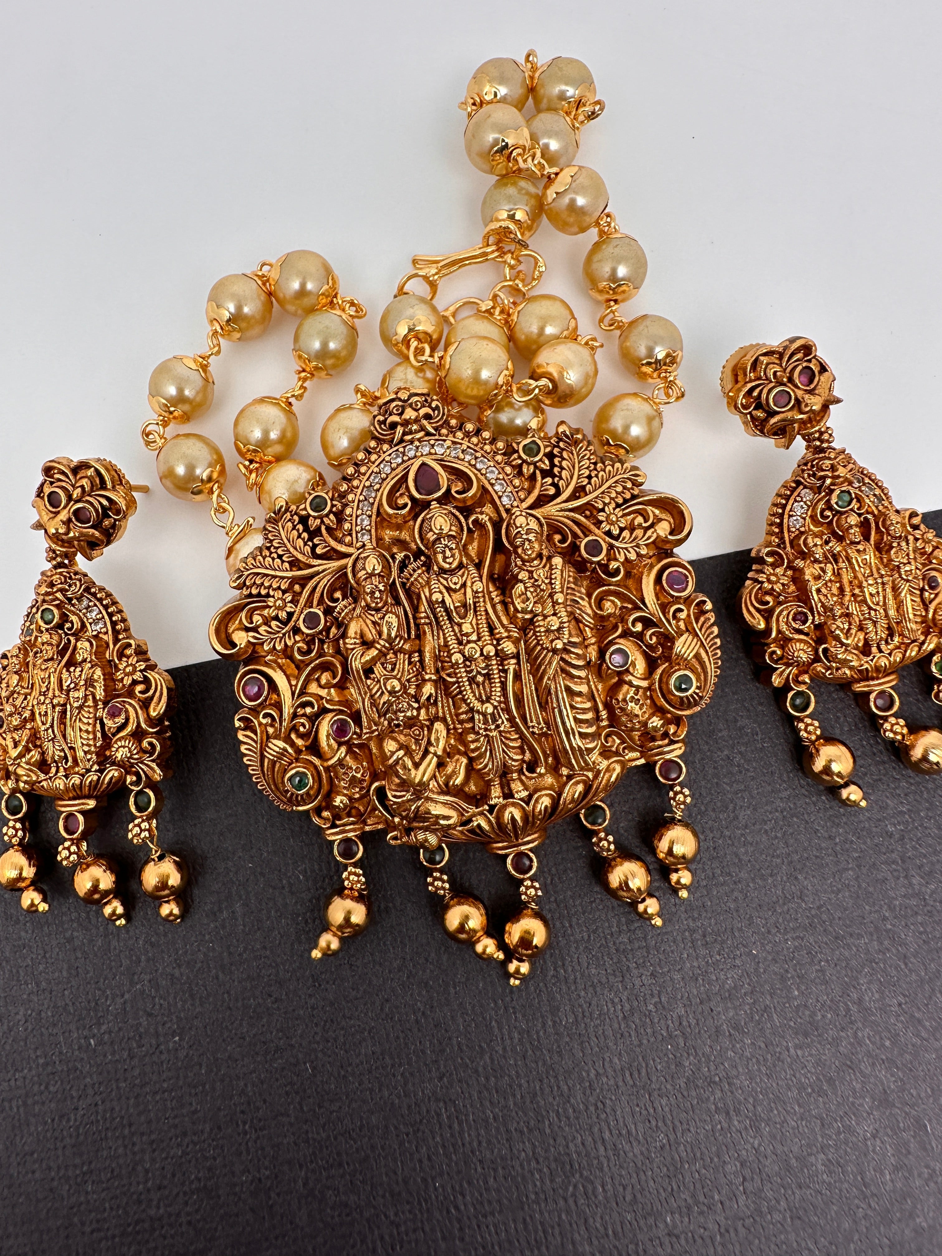 Ram Parivaar Nakshi Matte Finish Pendent Set – Sheetal's FabFashion