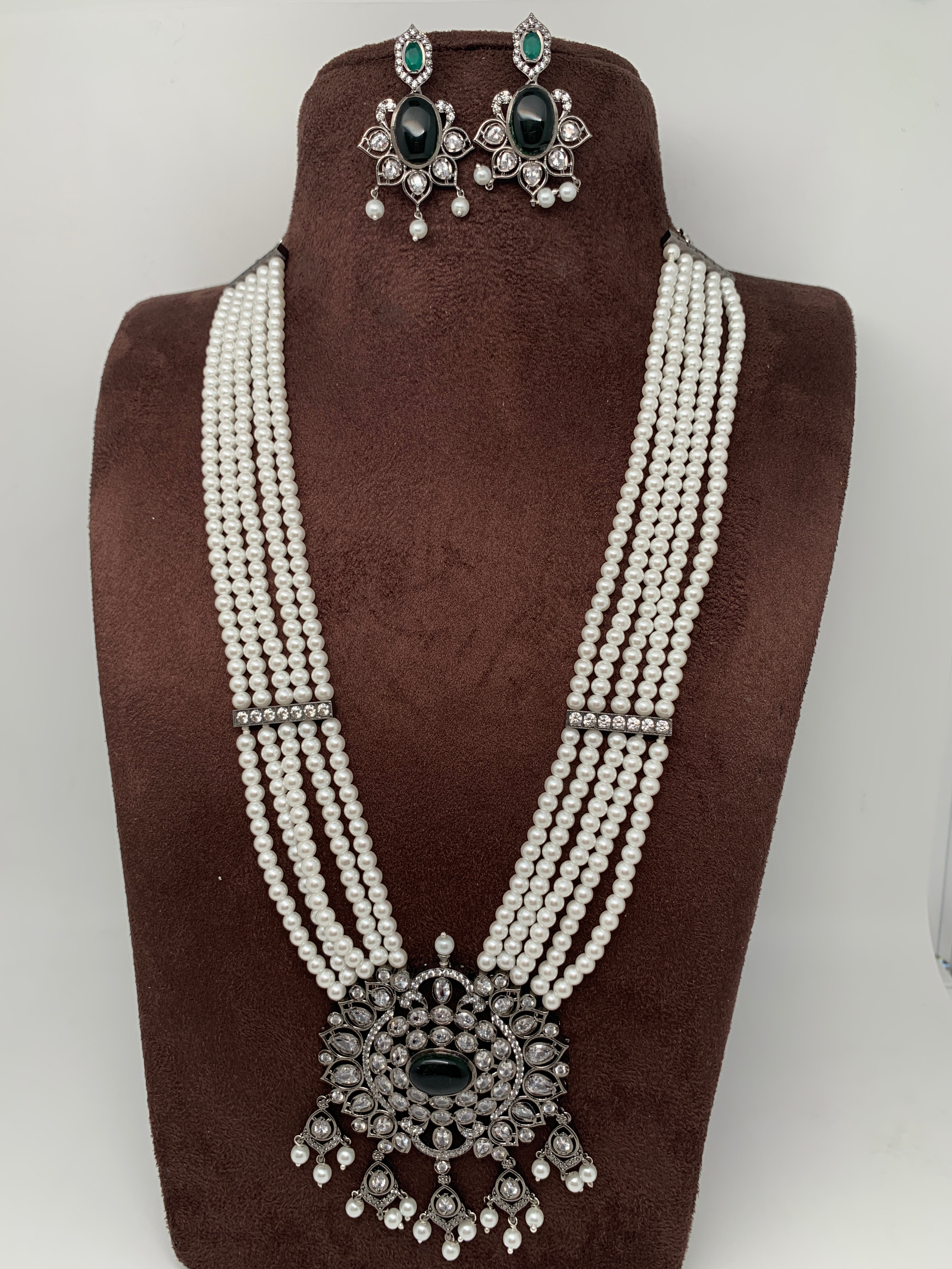 Shell Pearl Raani Haar with Victorian Polish Green Stone Moissanite Pe ...